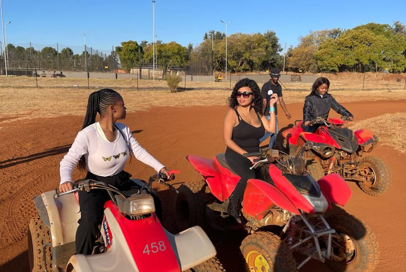 Mogopodi Adventures – Explore The Horizon